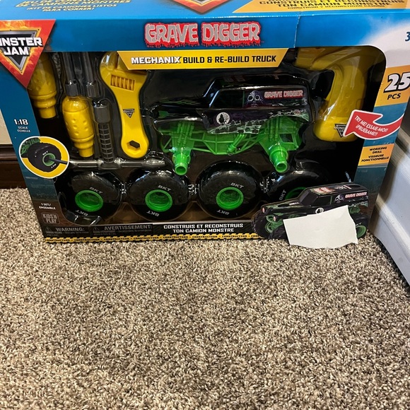 Monster Jam | Toys | Monster Jam Official Grave Digger Monster Truck ...